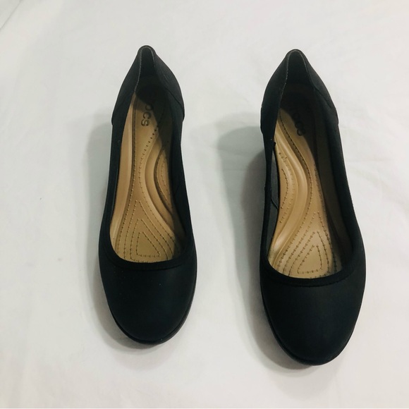 CROCS | Shoes | Crocs Aleigh Closed Toe Wedge Heels Slip On Closures ...
